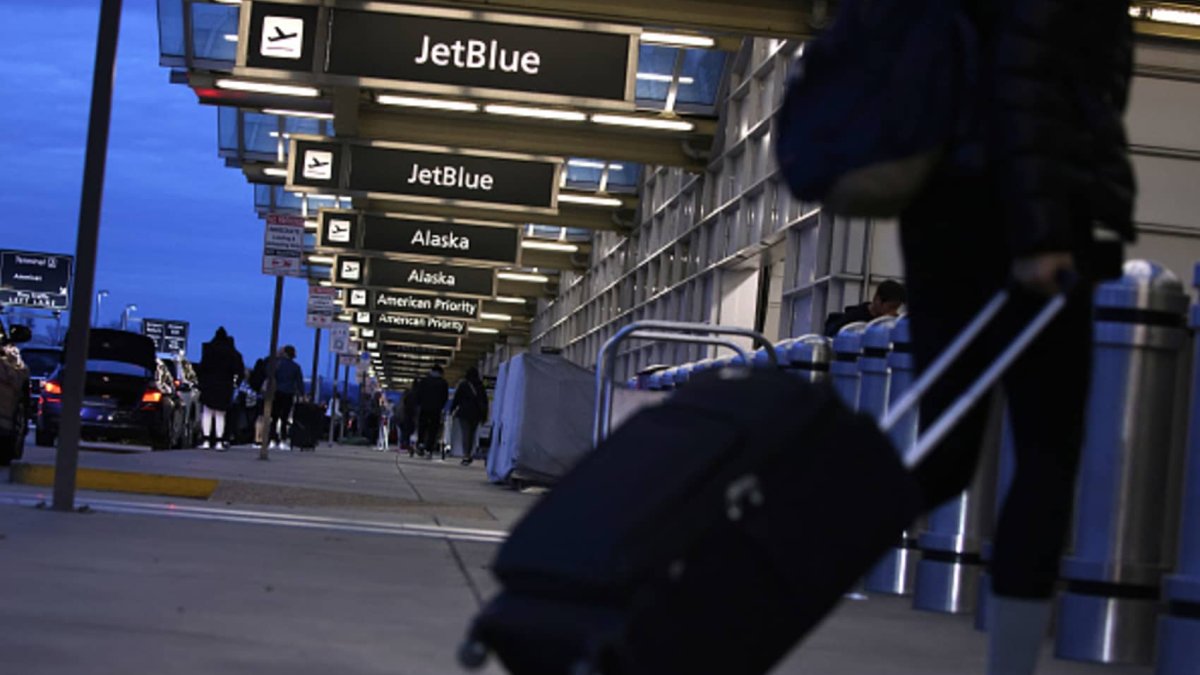 JetBlue offers some pilots early retirement packages, union says – NBC ...