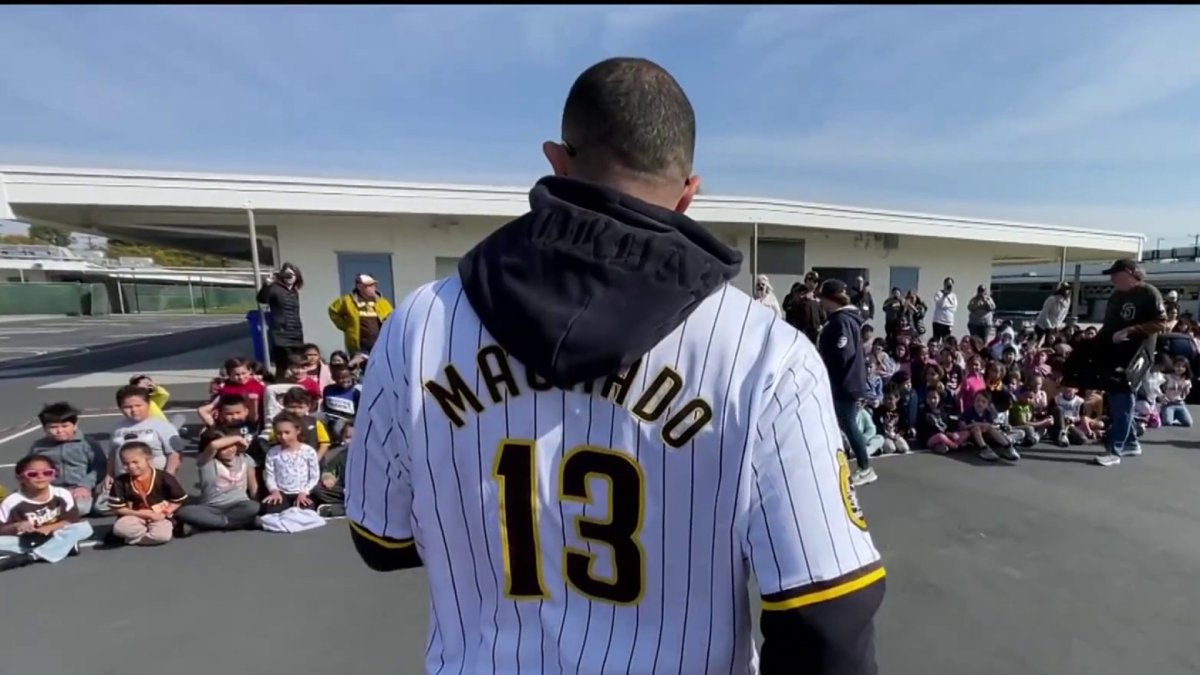 Padres surprise students at Pacific View Elementary School – NBC 7 San ...