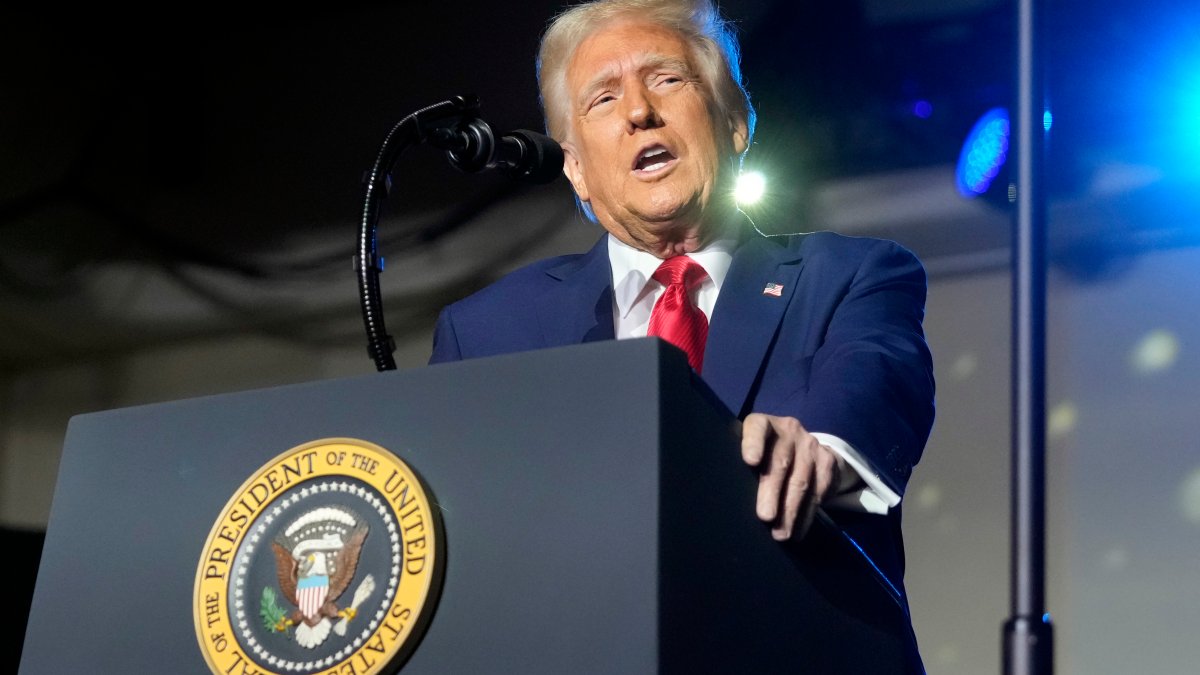 Speaker Mike Johnson invites Trump to deliver address to Congress – NBC ...