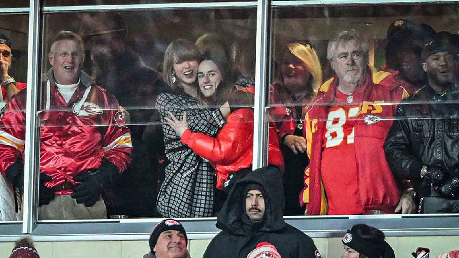 Taylor Swift arrives to watch Chiefs in AFC Championship Game – NBC 7 ...