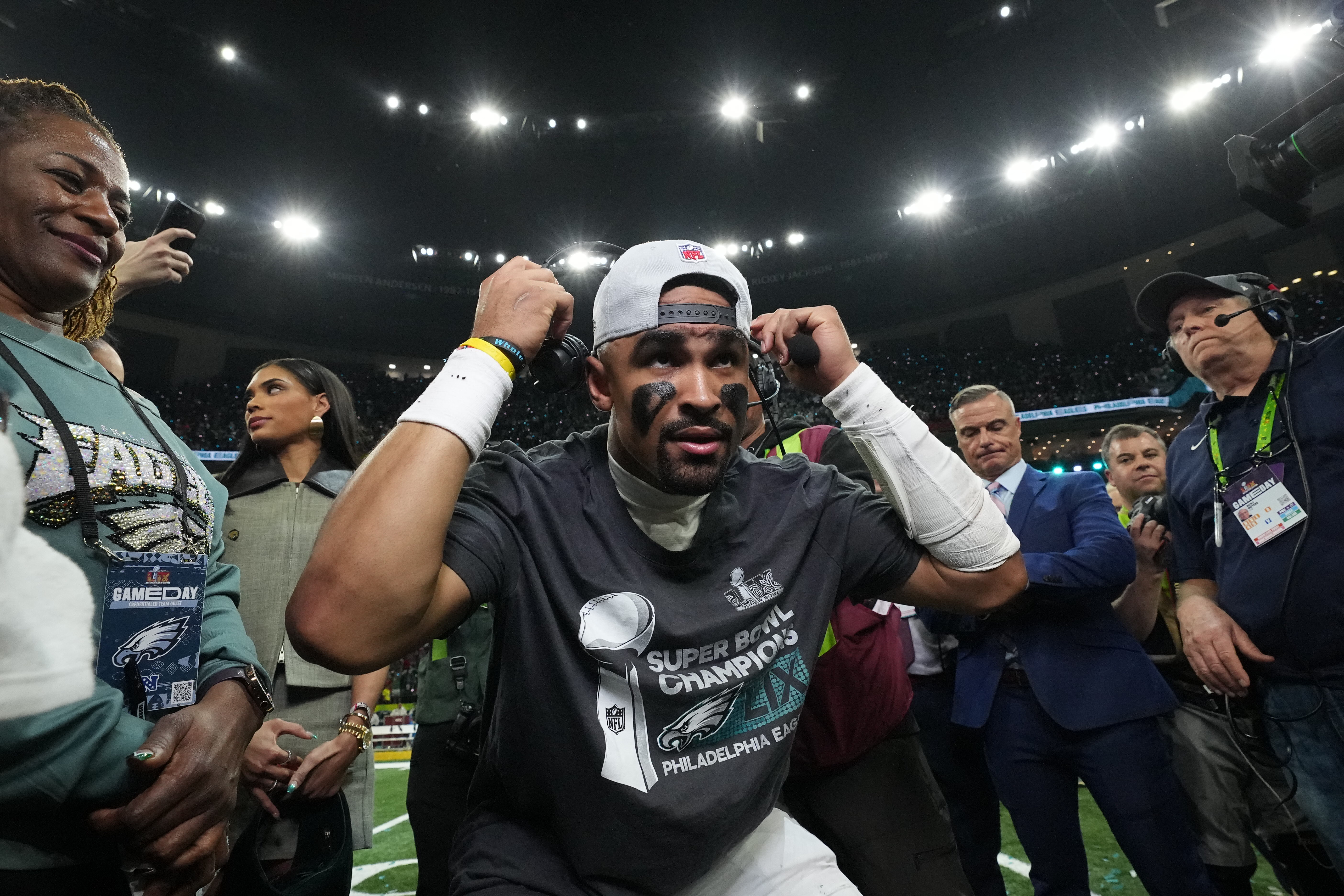 Jalen Hurts on having his dad on the field after Super Bowl win – NBC 7 ...