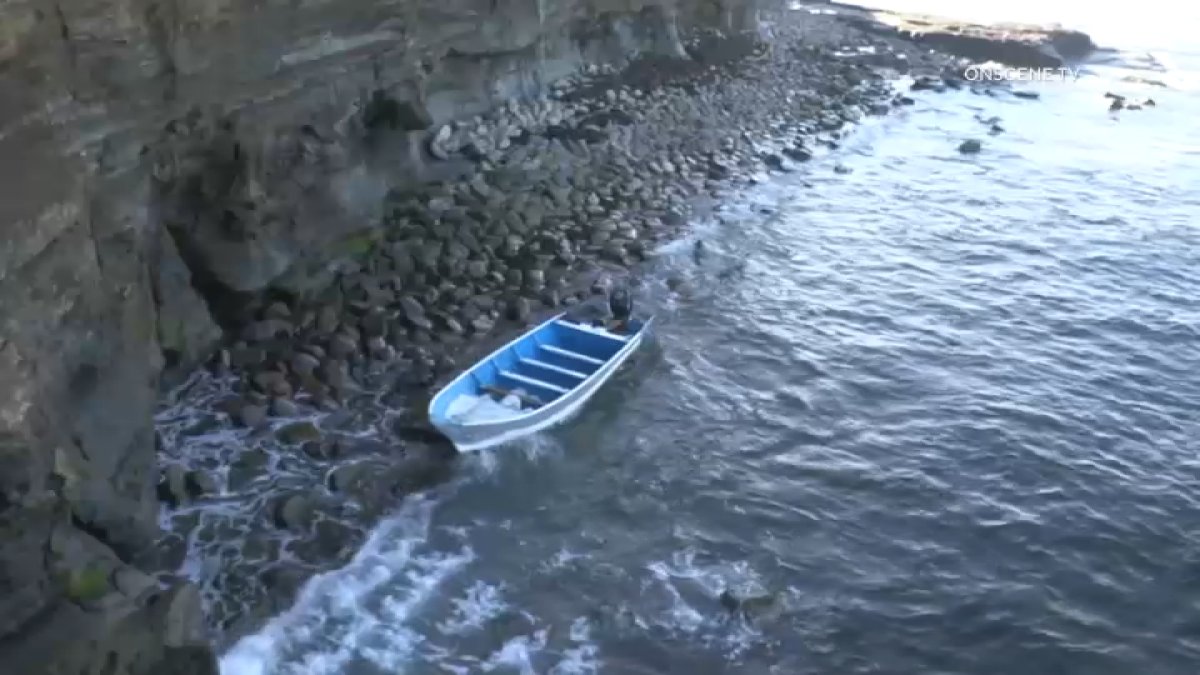 Suspected human smuggling boat found near Sunset Cliffs: SDFD – NBC 7 ...