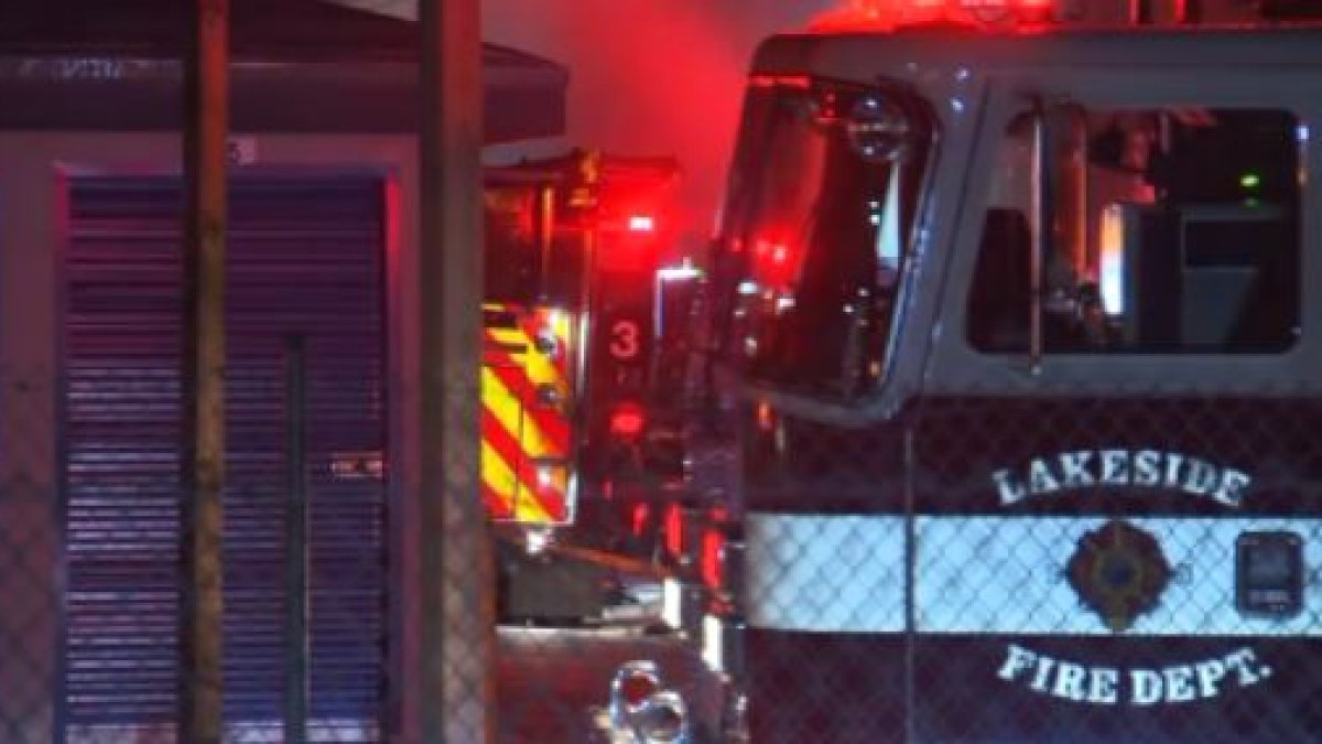 Close call for Lakeside firefighter at storage facility fire – NBC 7 ...