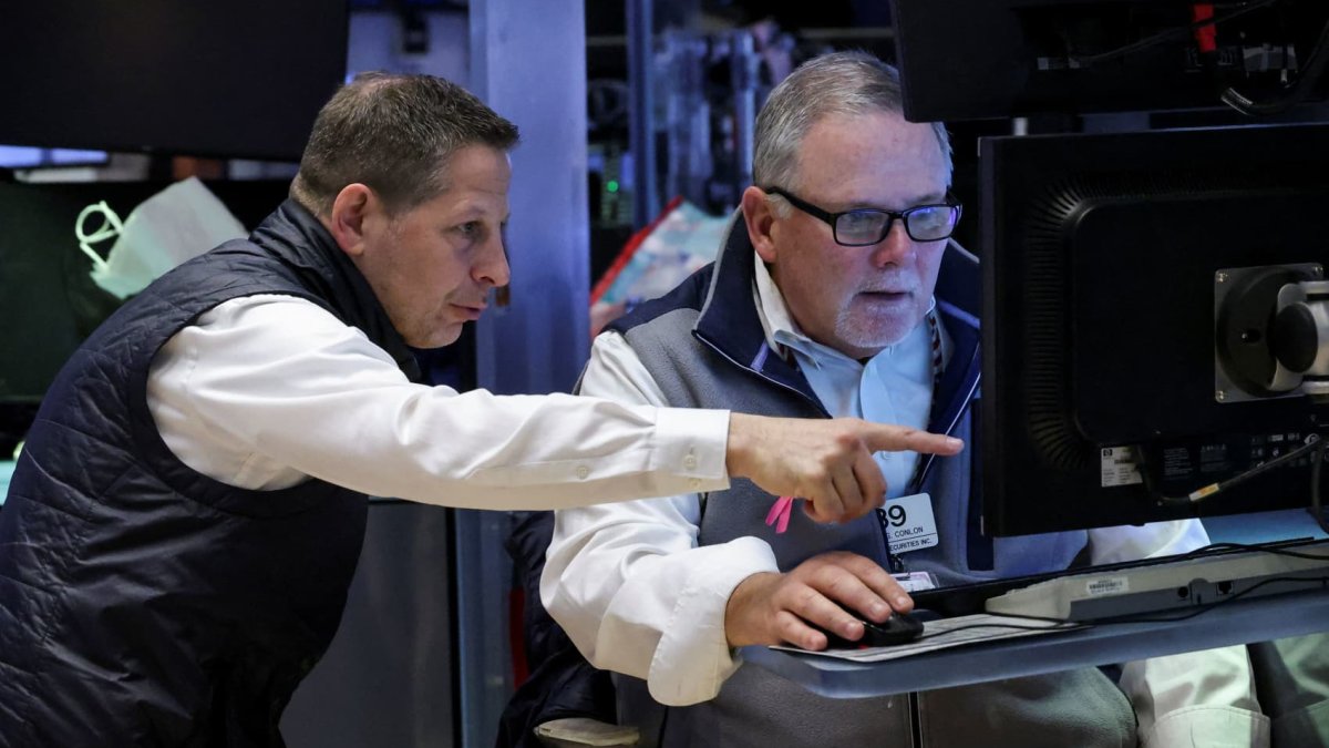 How to stay out of big tech, but in stocks, if S&P 500 loss of momentum ...