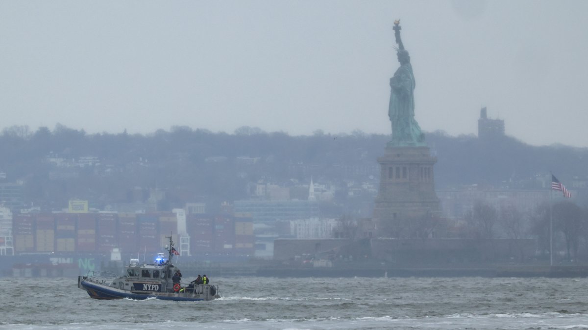 A look at past helicopter crashes around New York City – NBC 7 San Diego