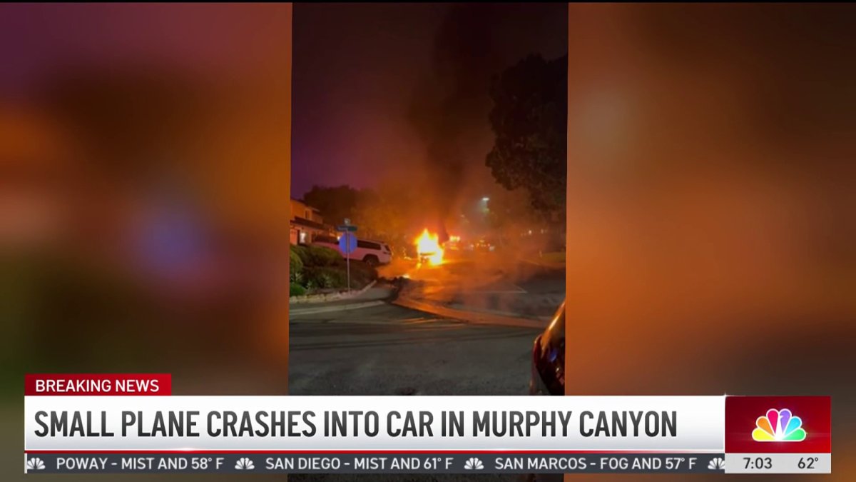Cars on fire in street after plane crash in Murphy Canyon – NBC 7 San Diego