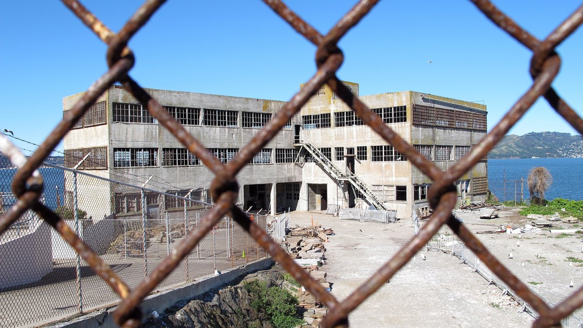 Why did Alcatraz close? Prison history as Trump seeks to reopen – NBC 7 ...