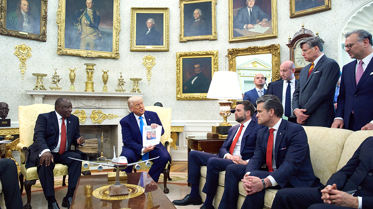 Live updates: Trump hosts South African president, admin accepts Qatar ...