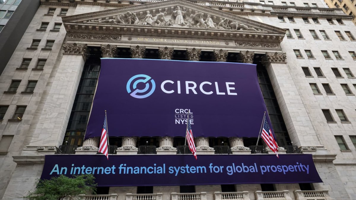 Stablecoin issuer Circle prices IPO at $31 per share, above expected range, ahead of NYSE debut ...