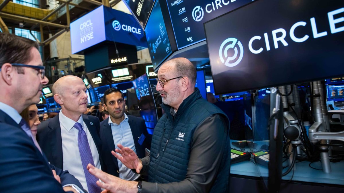 Circle stock drops after House blocks key procedural vote on stablecoin ...