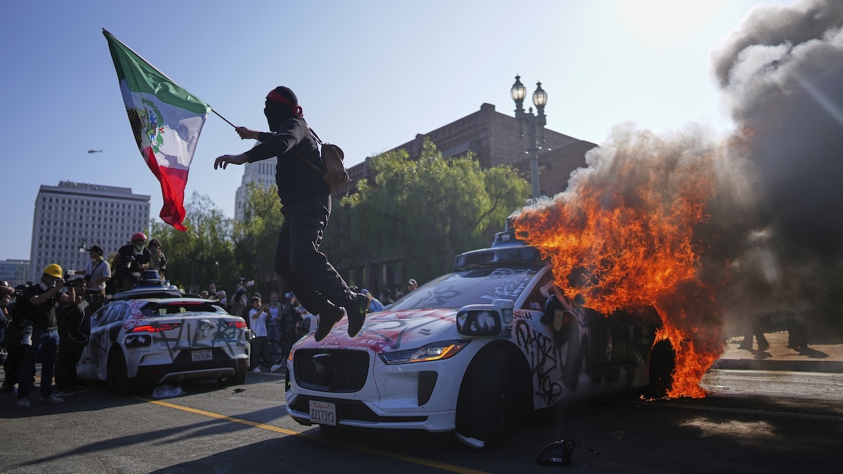Some far-left groups encourage protests to turn violent: Experts – NBC ...