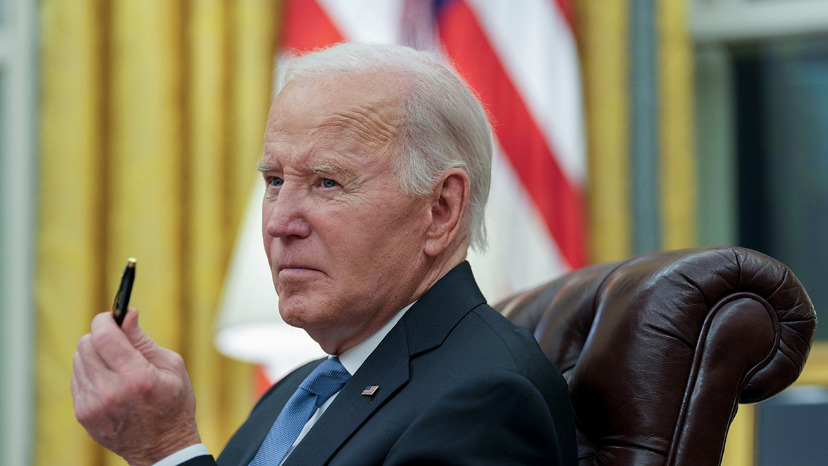 A look at Trump’s autopen claims against Biden administration – NBC 7 ...