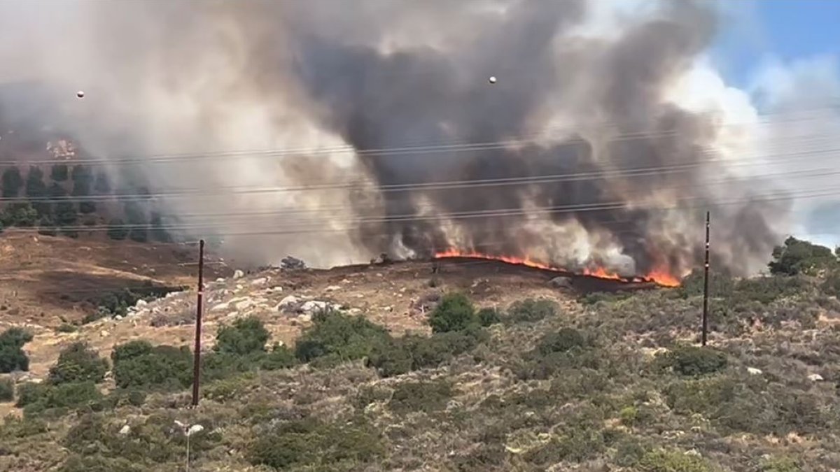 2nd brush fire near Lakeside halted at 50+ acres with 75% containment ...