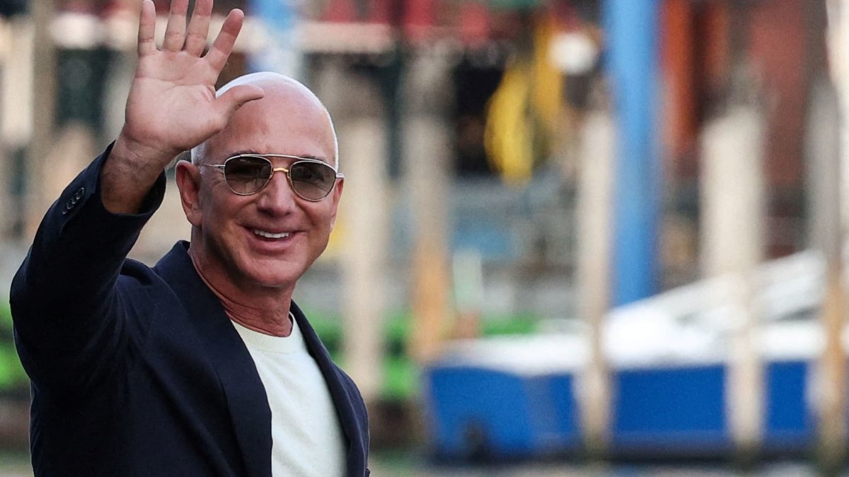 Jeff Bezos sells $666 million in Amazon stock as part of plan to unload ...