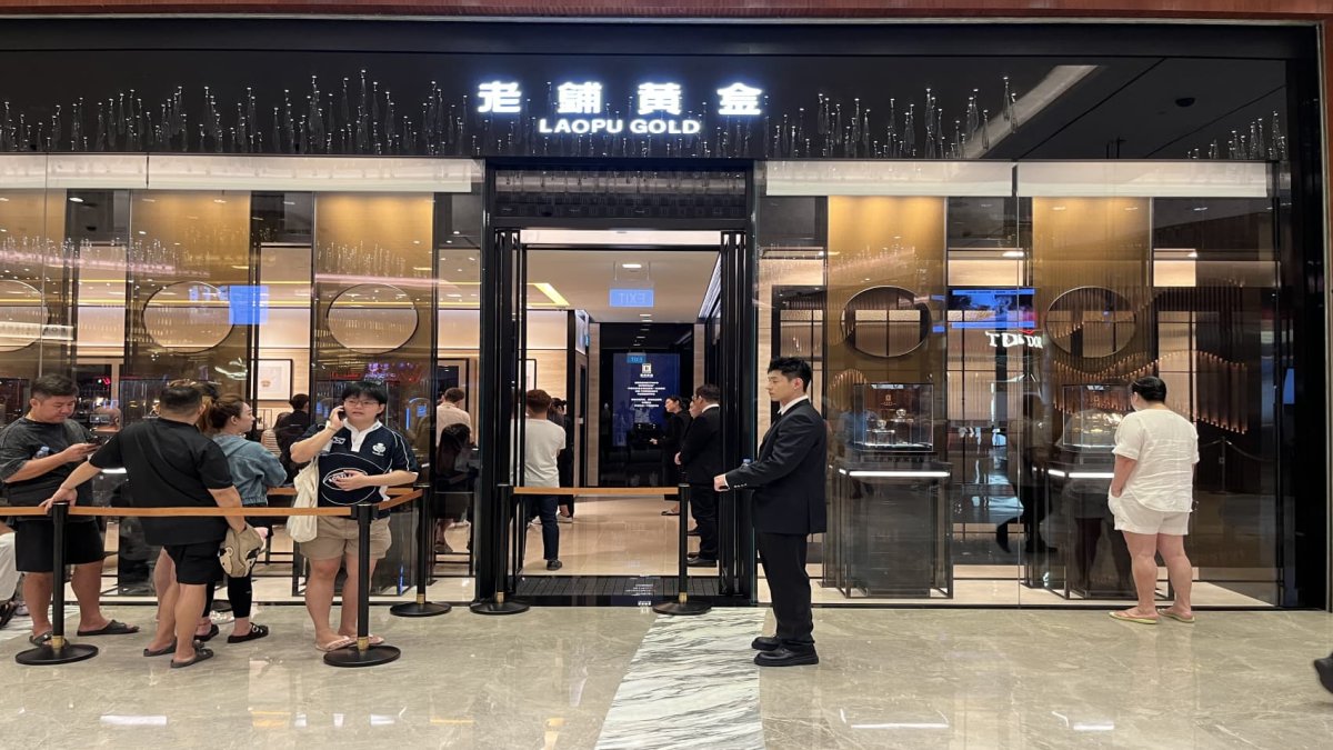 This Chinese jeweler is using traditional techniques to challenge ...