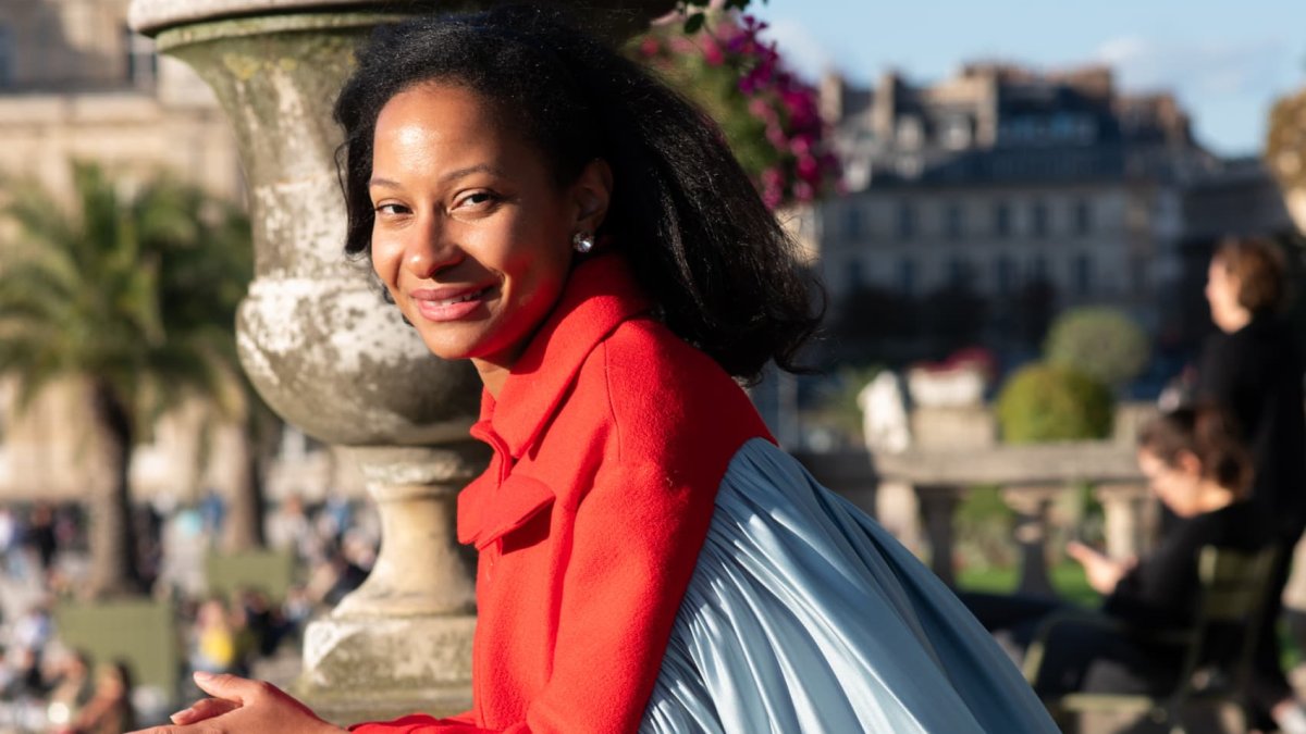 41-year-old lawyer relocated to Paris, has no plans of moving back to ...
