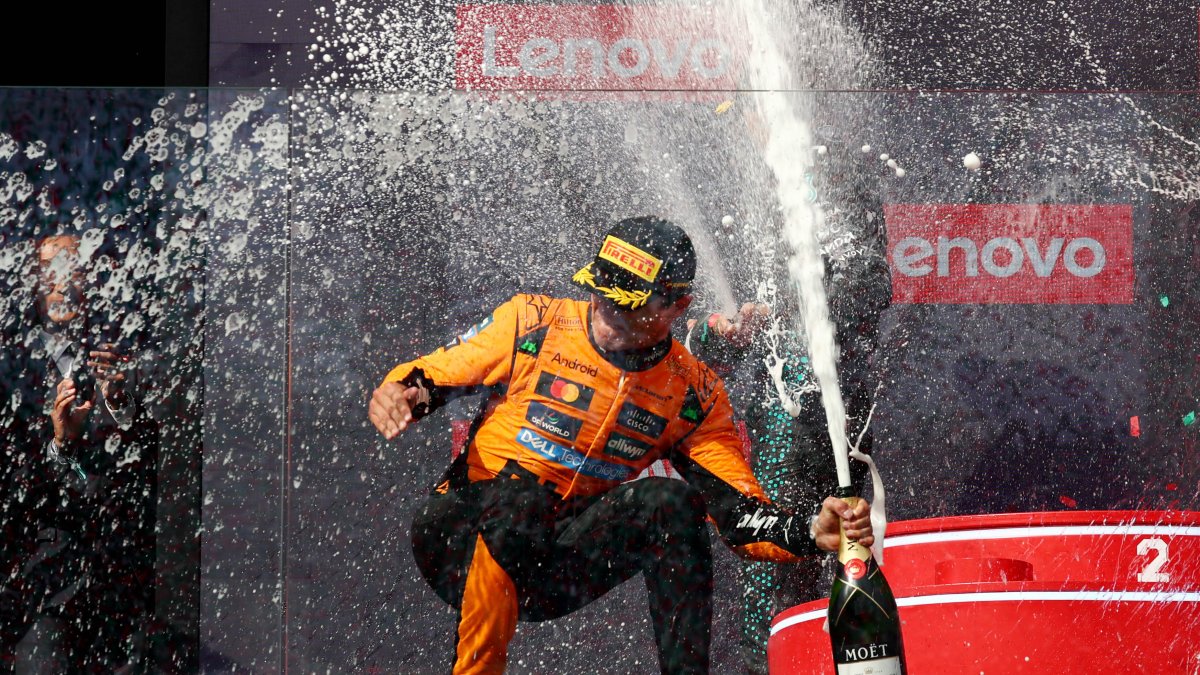 Lando Norris holds off Oscar Piastri to win Hungarian Grand Prix – NBC ...