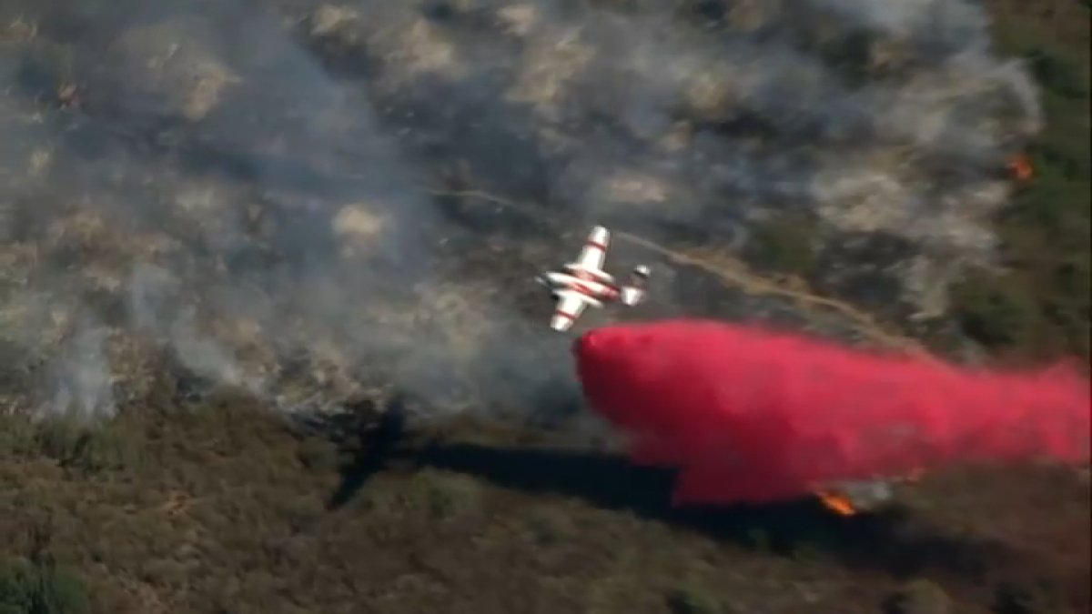 Watch LIVE: Firefighters battle brush fire in Rancho Bernardo – NBC 7 ...