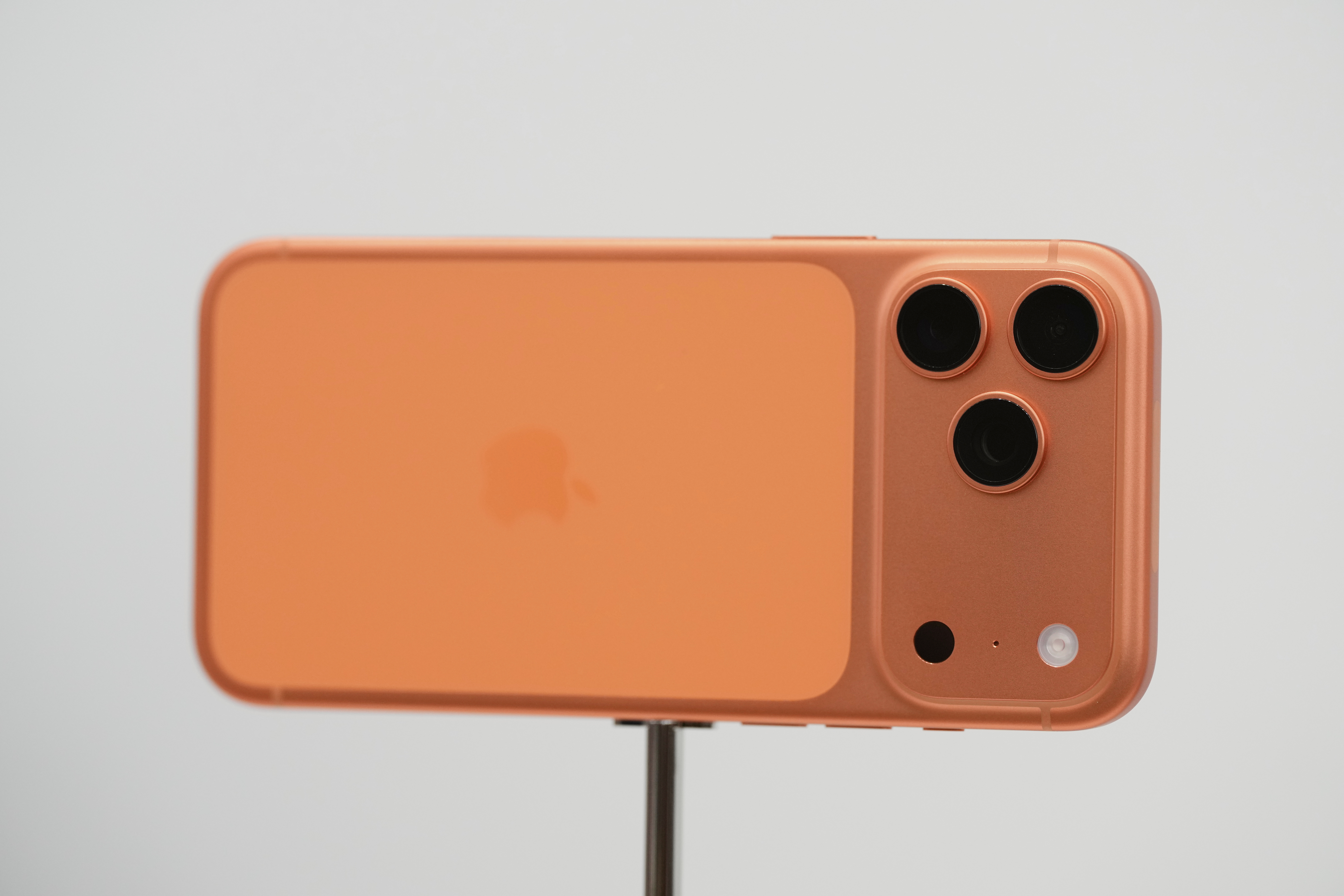 Apple unveils its latest iPhone lineup amid Trump’s trade war – NBC 7 ...