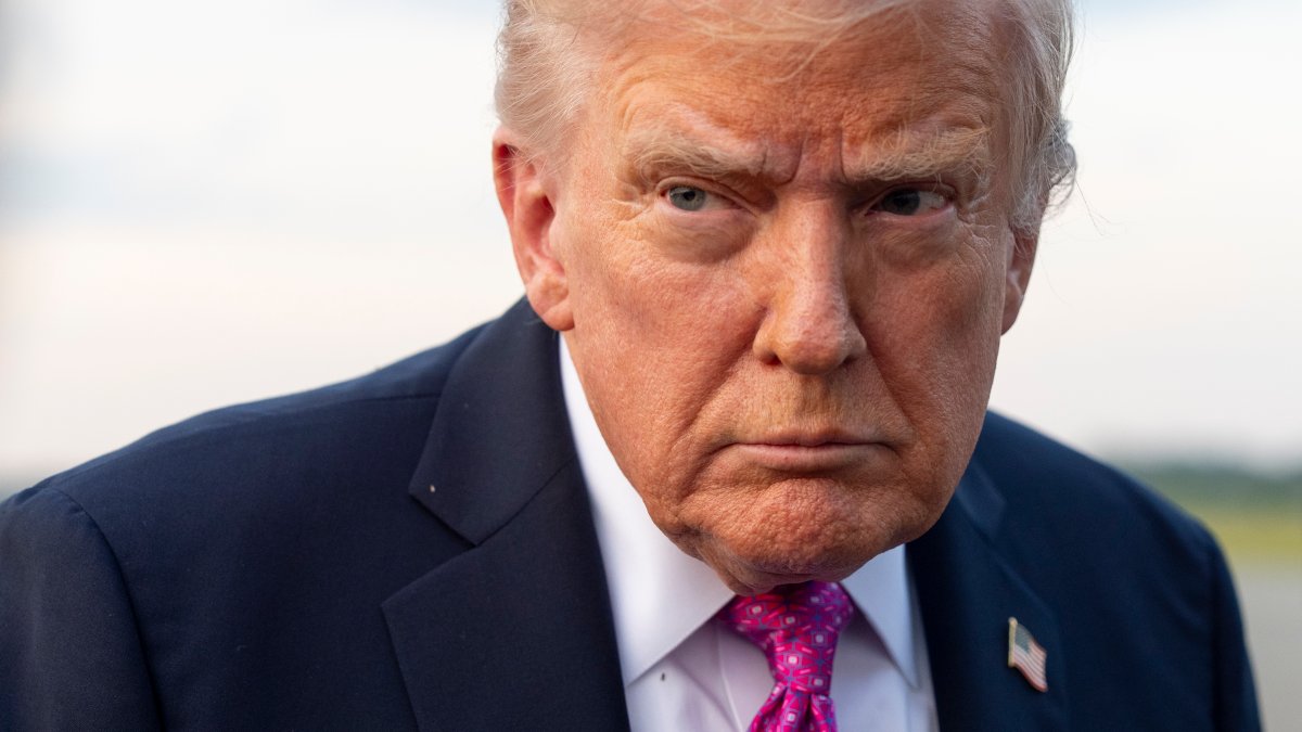 Trump suggests FCC could revoke broadcast licenses of networks that ...