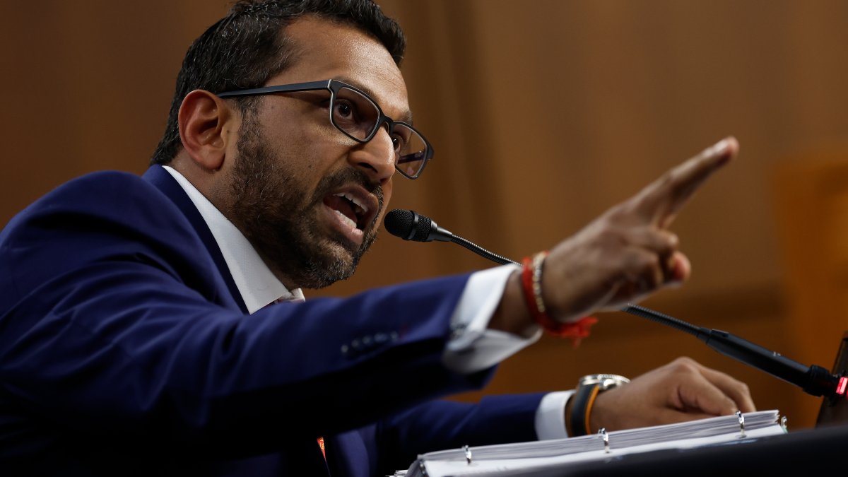 FBI fires agents photographed kneeling during 2020 racial justice ...