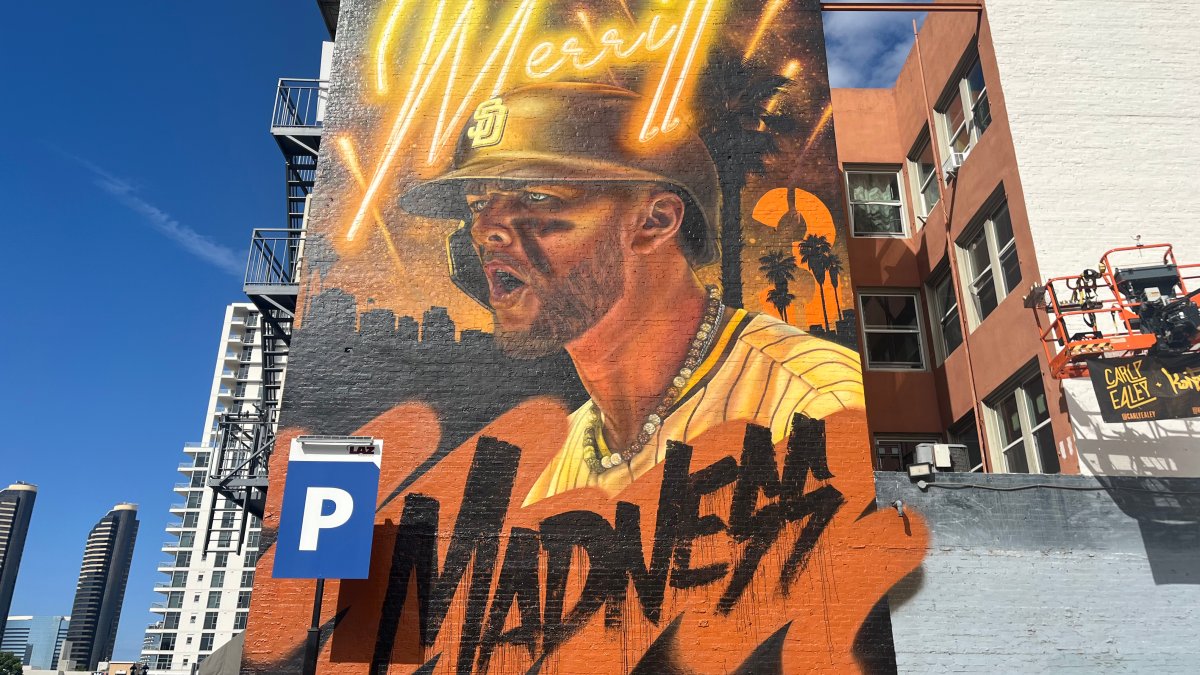 Padres inject Merrill Mural Madness into downtown as playoff fever ...