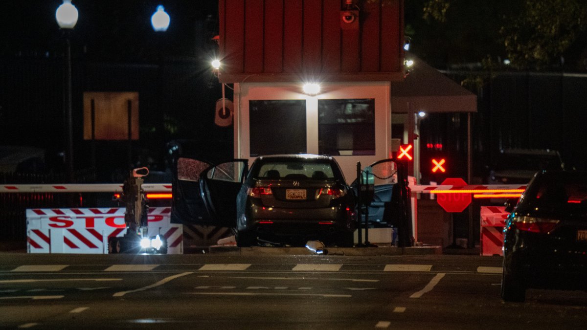 Driver arrested after crashing into Secret Service checkpoint – NBC 7 ...