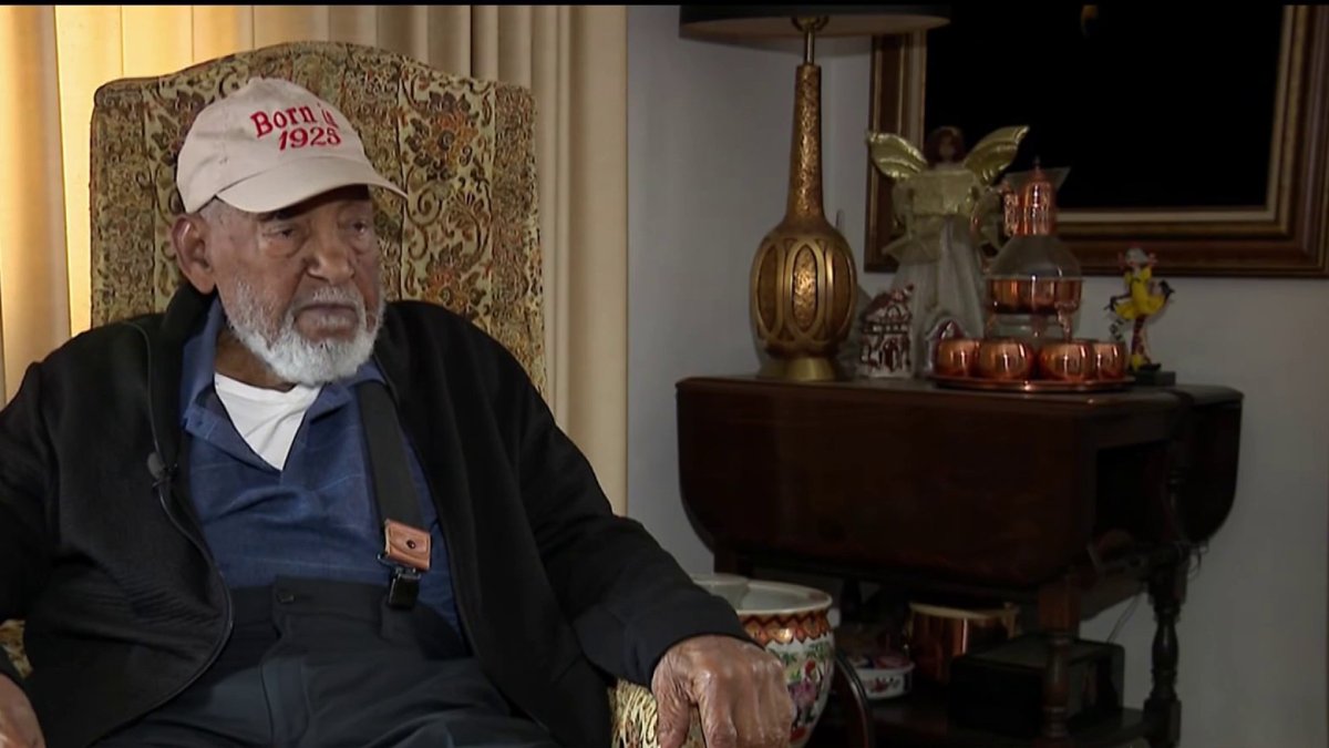 Color-barrier-breaking San Diego firefighter Alwin Benjamin Holman dies ...
