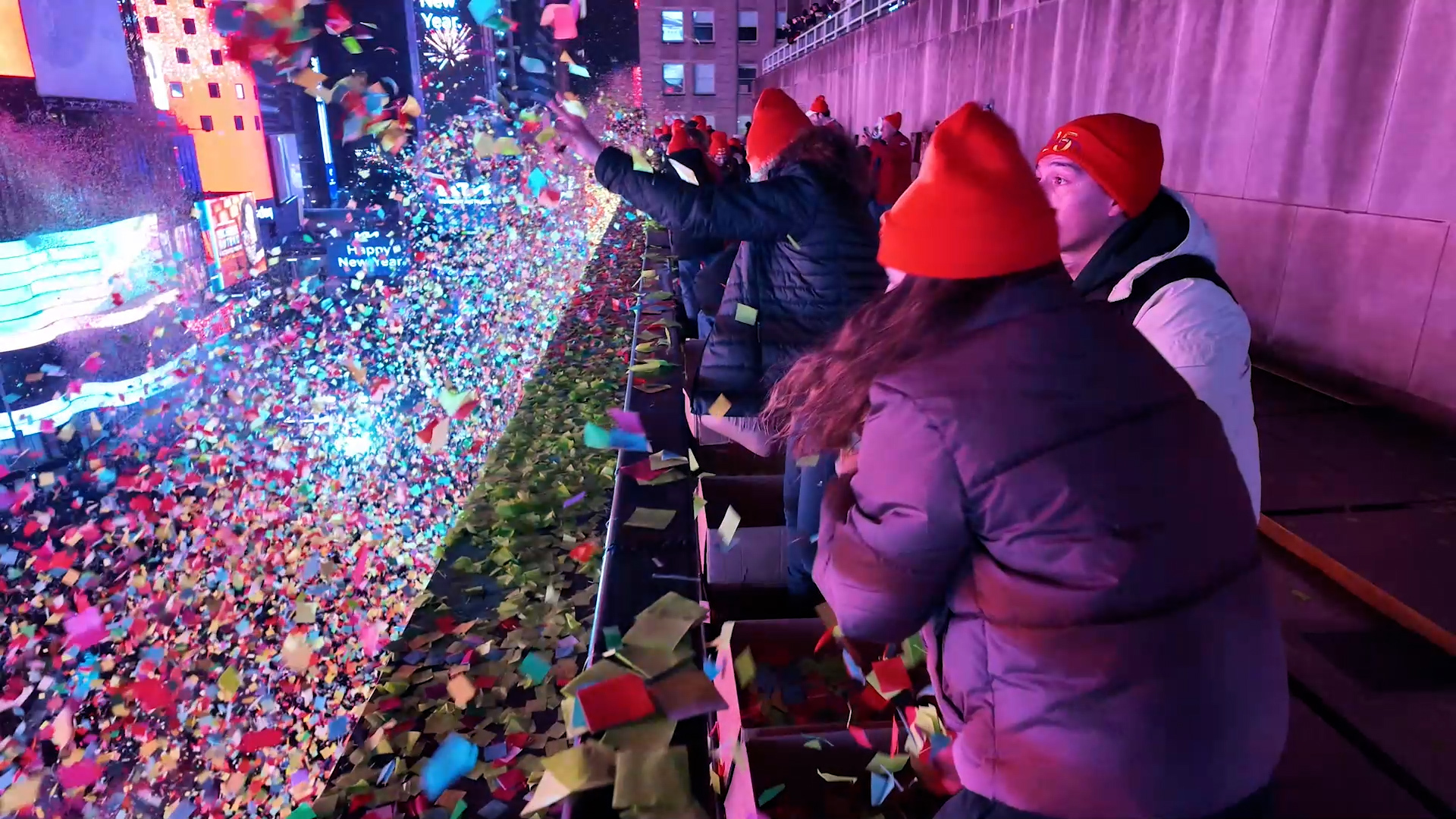 Who drops the confetti in Times Square on New Year’s Eve? – NBC 7 San Diego