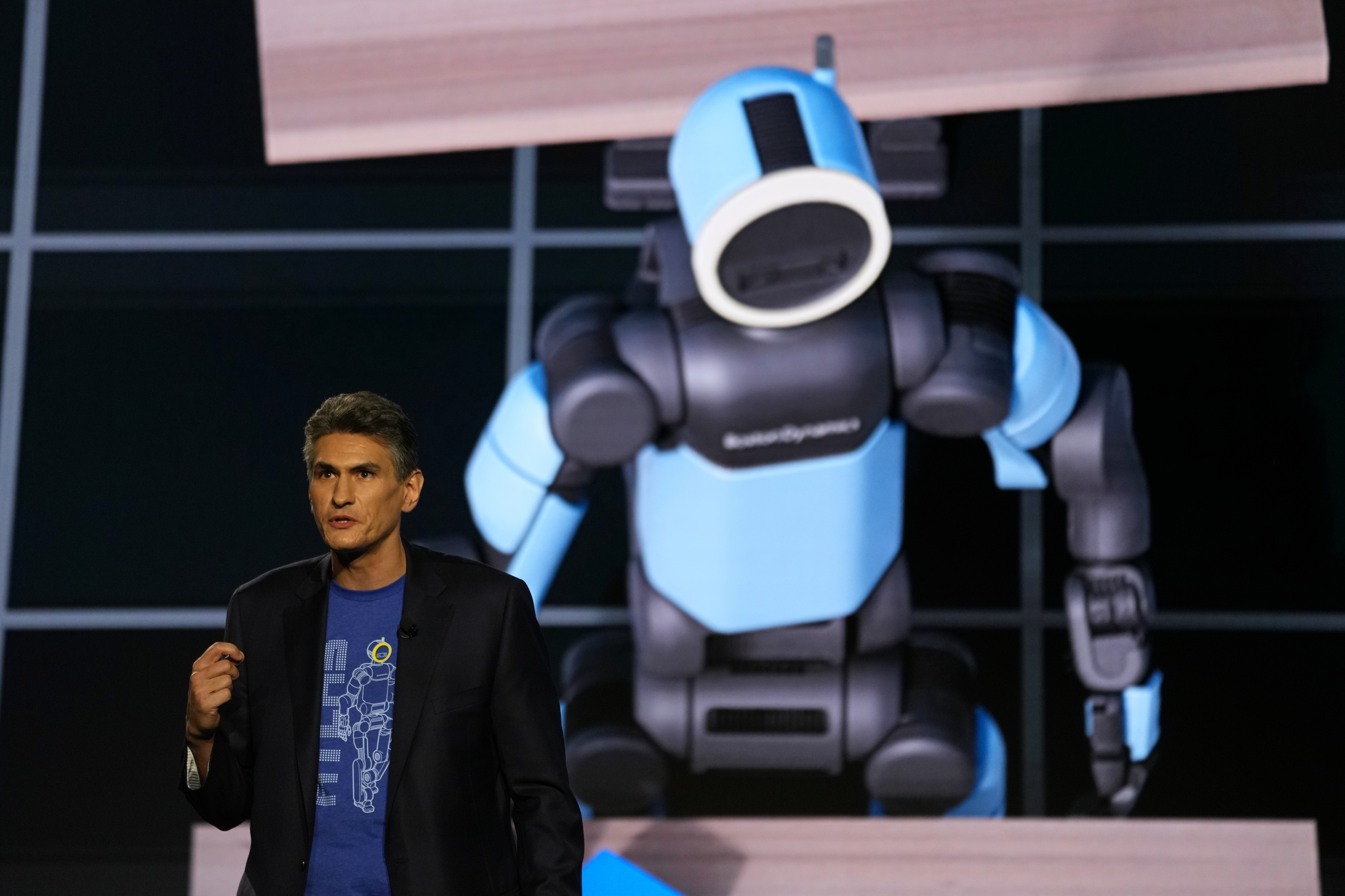 Boston Dynamics, Hyundai unveil humanoid robot Atlas at CES – NBC 7 San ...