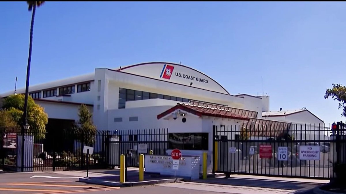 Amid government shutdown, 100,000 DHS workers miss another paycheck ...