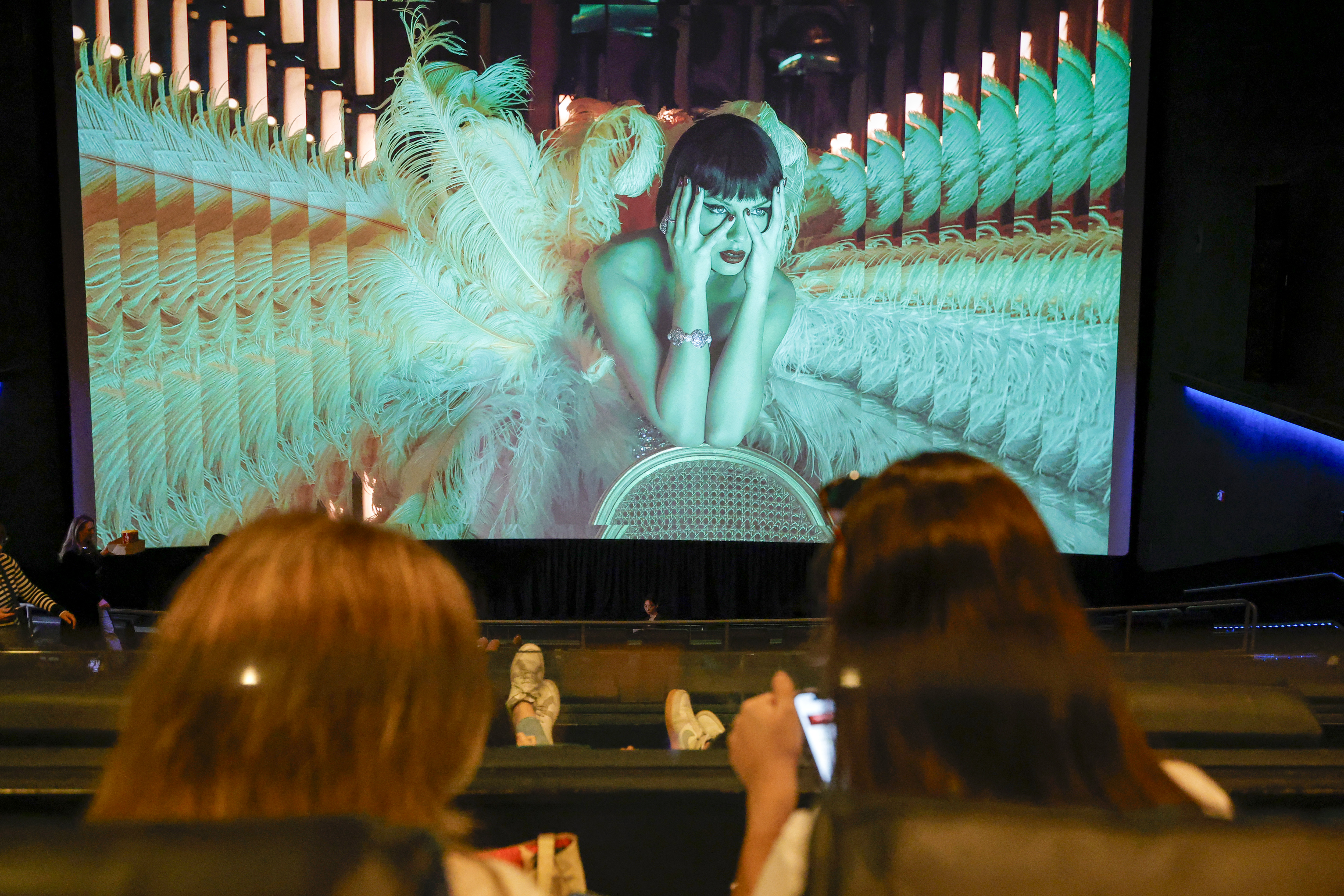 Taylor Swift sued by Las Vegas showgirl for trademark infringement ...