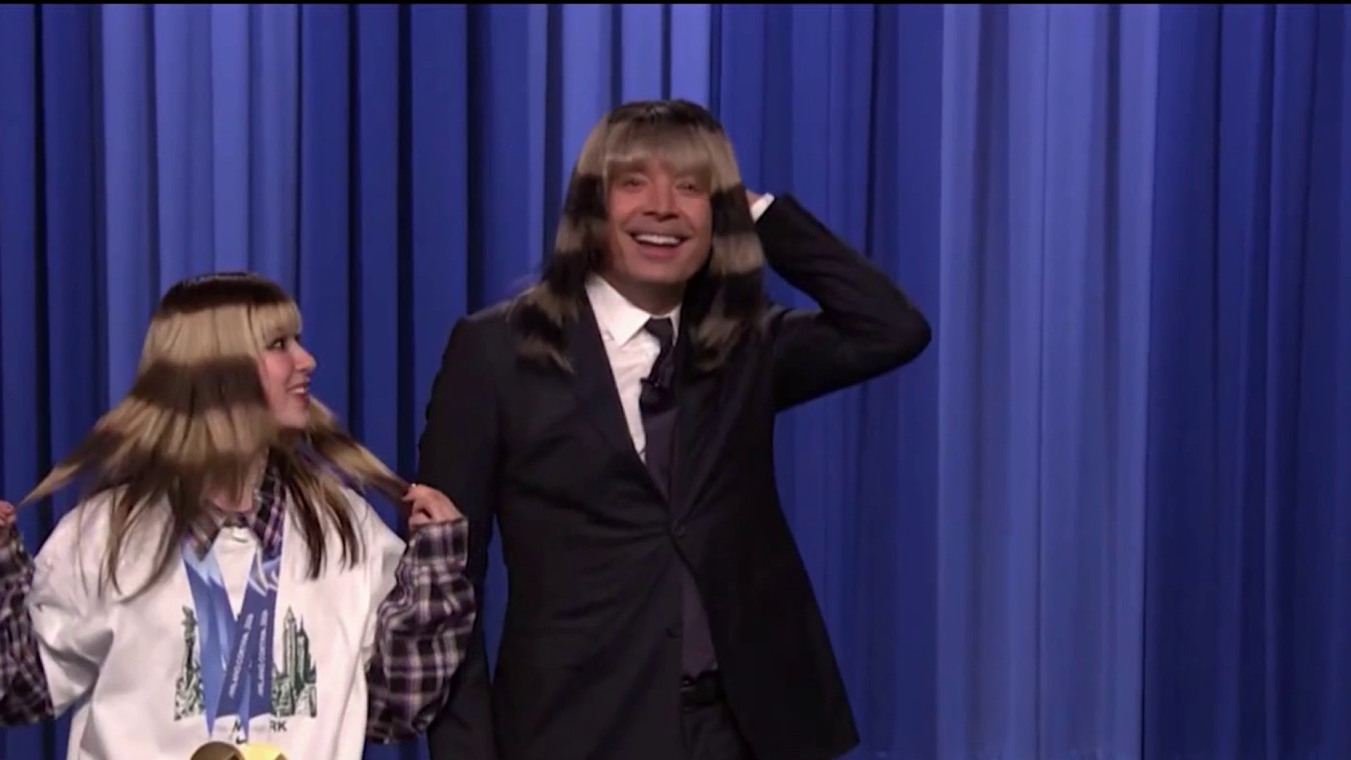 Alysa Liu surprises Jimmy Fallon, gifts him iconic wig – NBC 7 San Diego