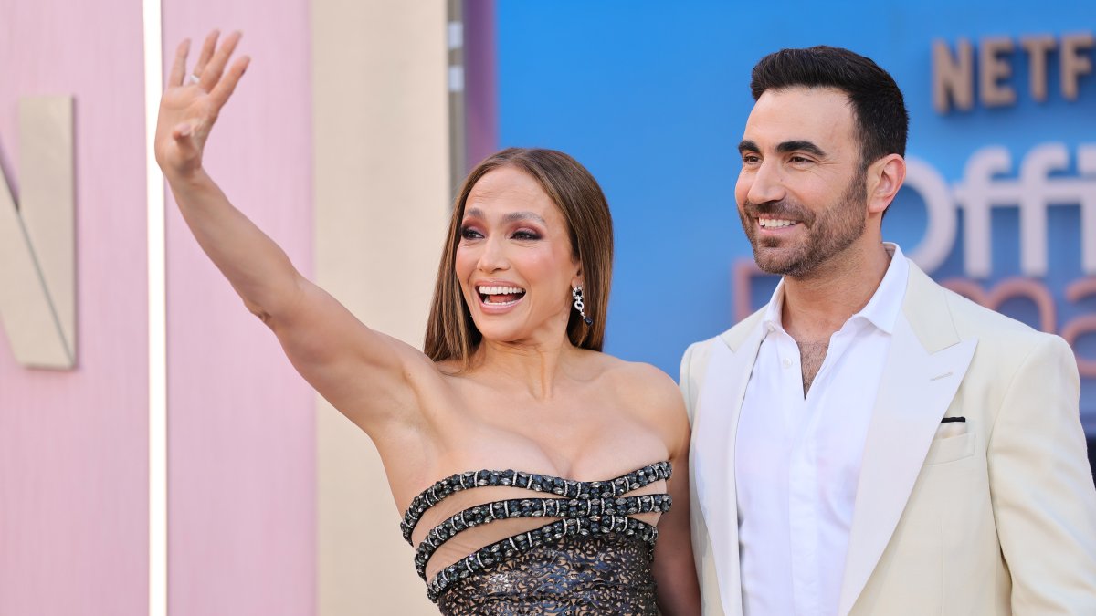Jennifer Lopez and Brett Goldstein address rumors they’re dating – NBC ...